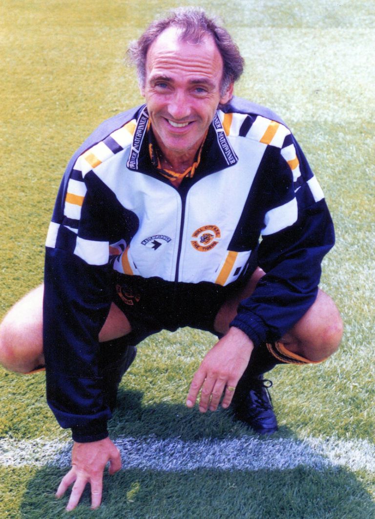 Tiger Leisure are bringing back some Matchwinner classics – HULL CITY KITS