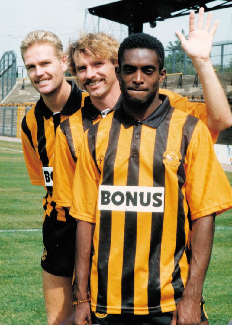 Tiger Leisure are bringing back some Matchwinner classics – HULL CITY KITS